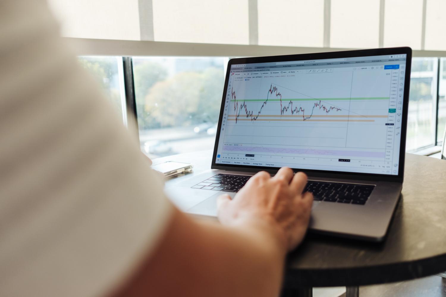 A Quick Guide to Socially Responsible Investment Ratings A Quick Guide to Socially Responsible Investment Ratings